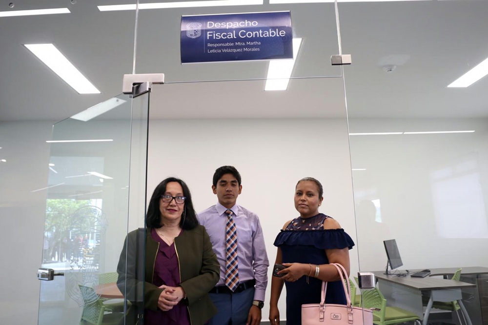 Inauguran espacios académicos en la DCEA