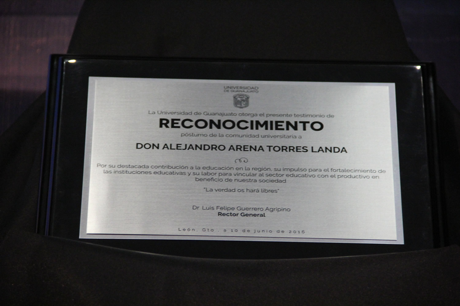 Reconoce UG legado de Don Alejandro Arena Torres Landa